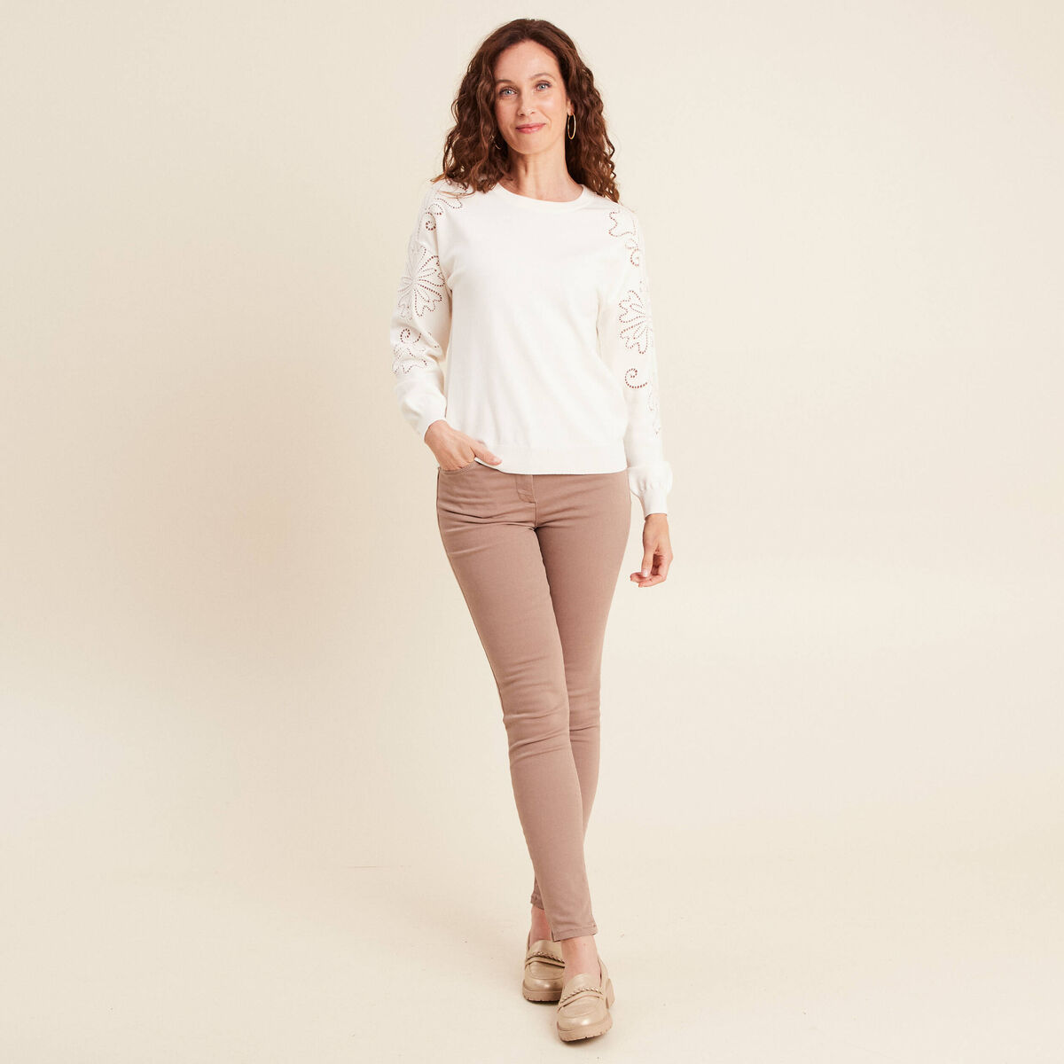 Pull col v broderie manches longues ecru femme | Bréal