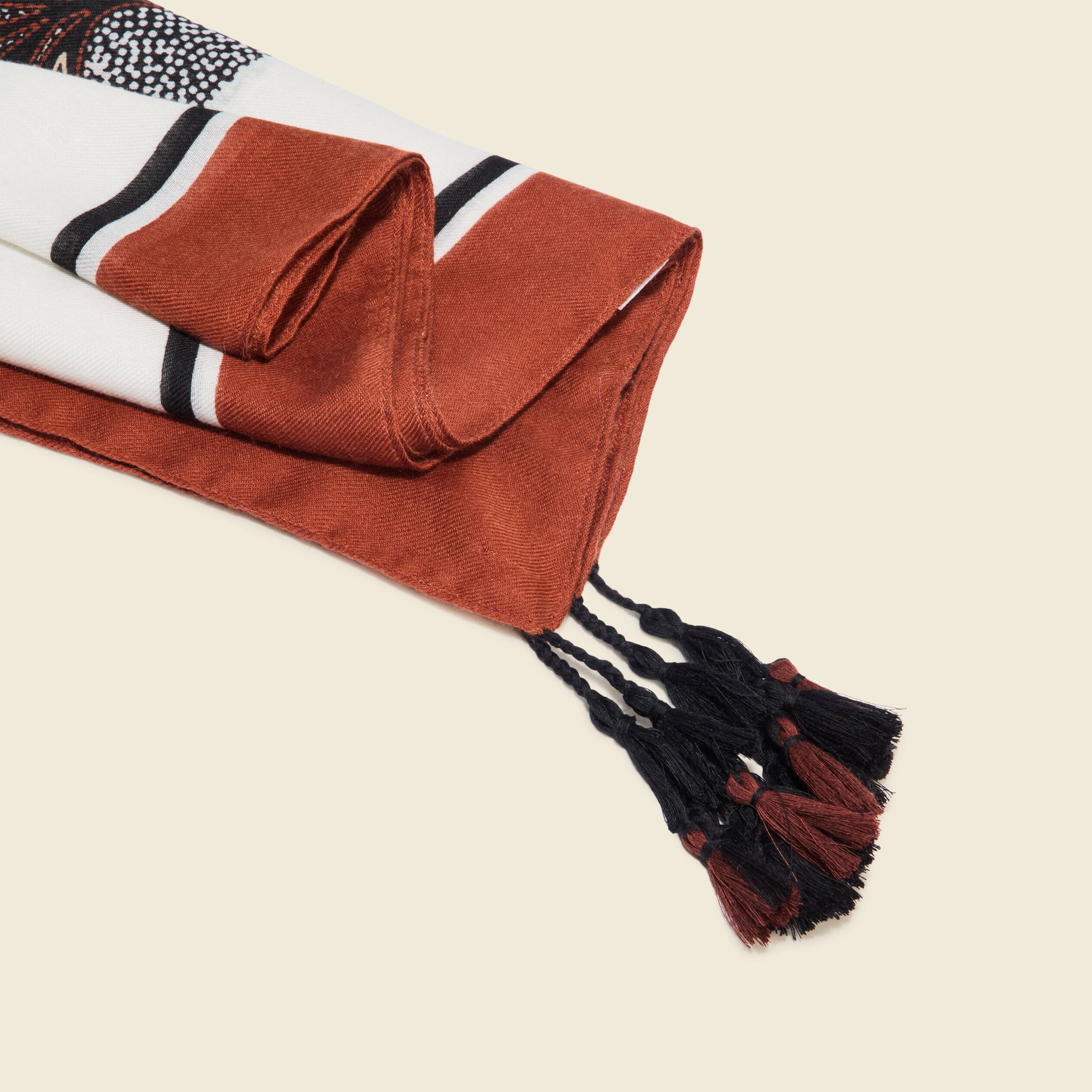 Foulard satiné en polyester recyclé noir femme | Bréal