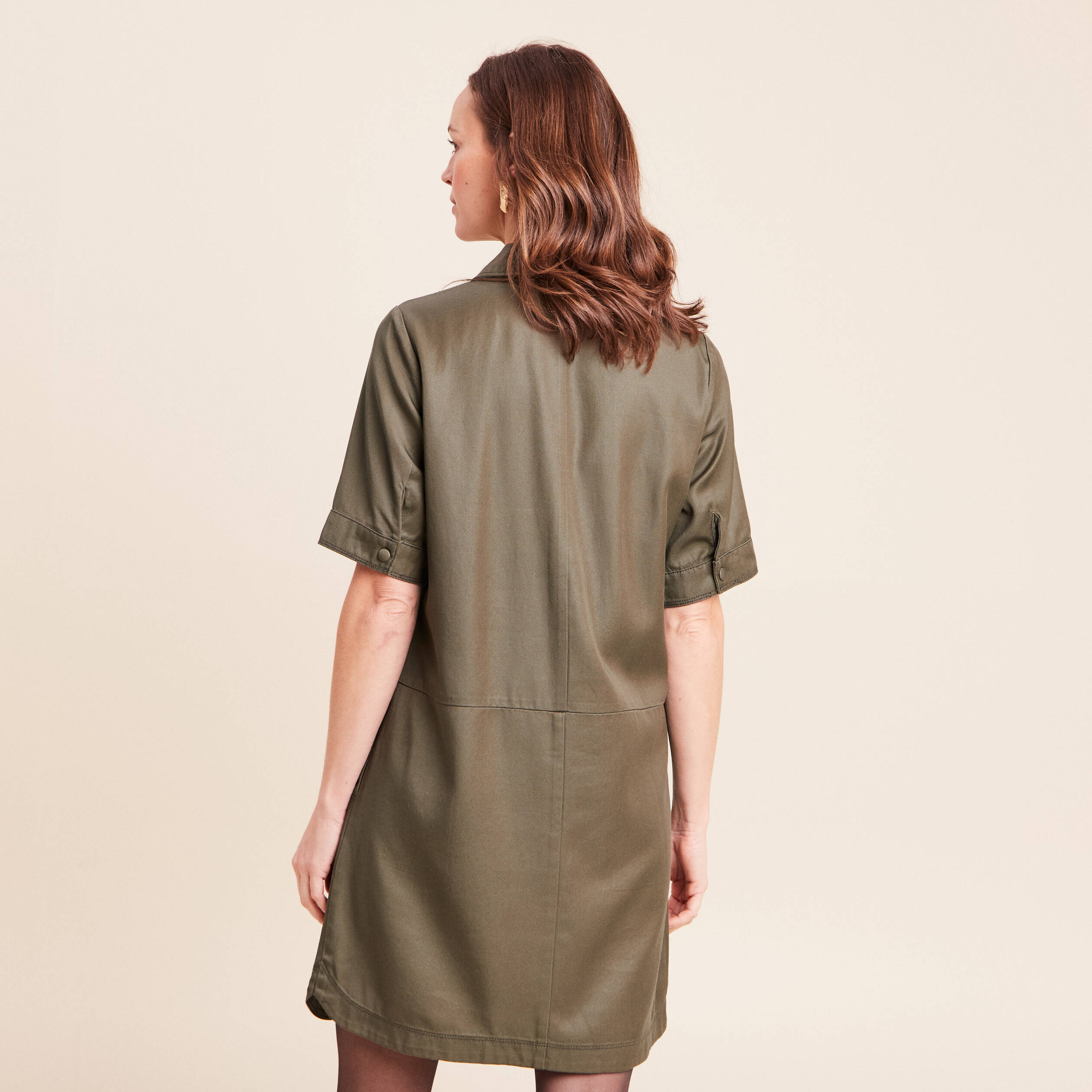Robe droite courte enduite col chemise vert kaki femme | Bréal