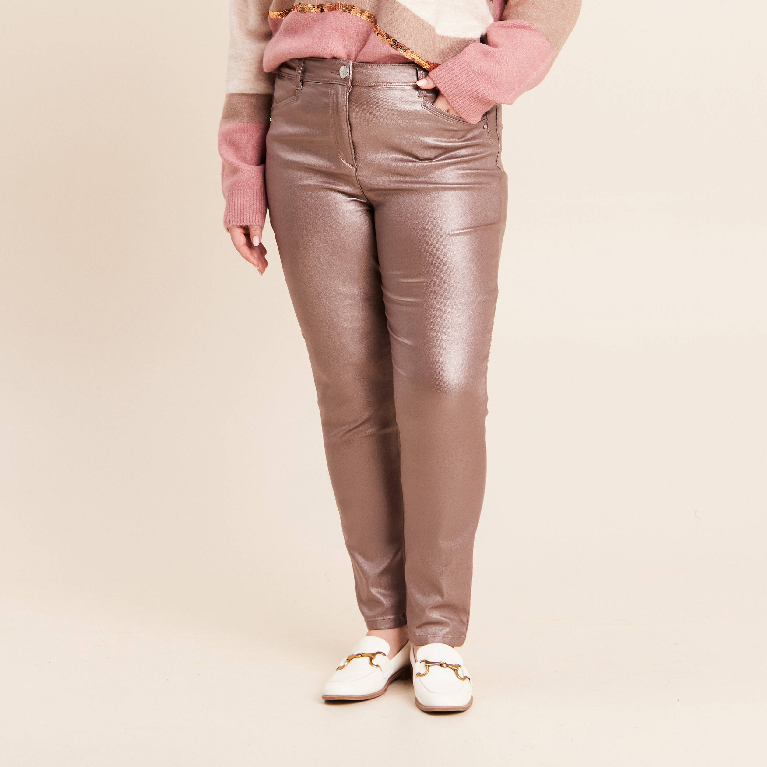 Pantalon irisé en similicuir marron foncé femme | Bréal